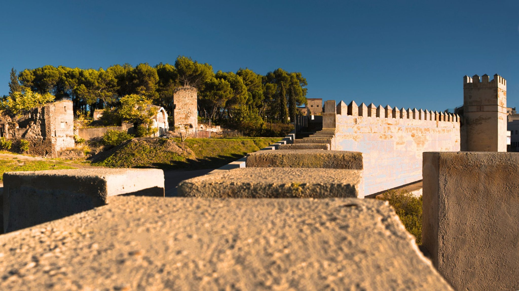 Descubre la Alcazaba de Badajoz: historia y secretos